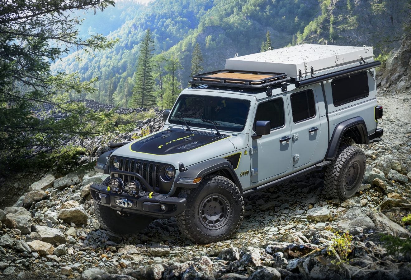 Jeep Crew Chief 715 Concept Is One Badass Pickup [2016 Easter Jeep ...